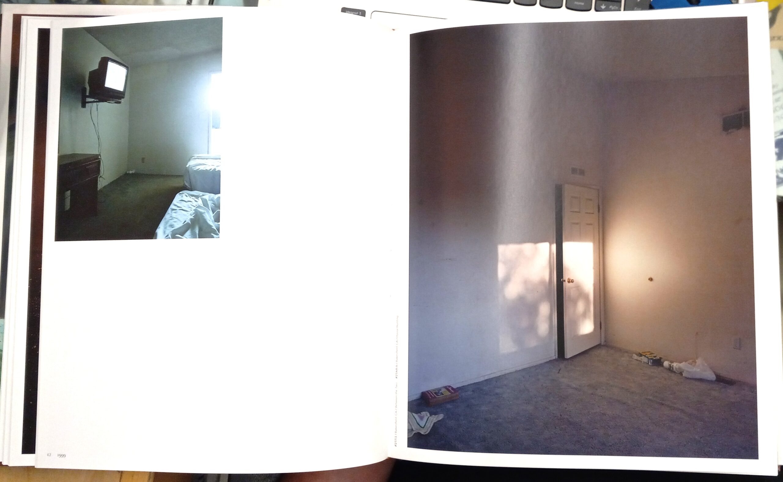 Hido, Todd: Intimate Distance – The Iliad Bookshop