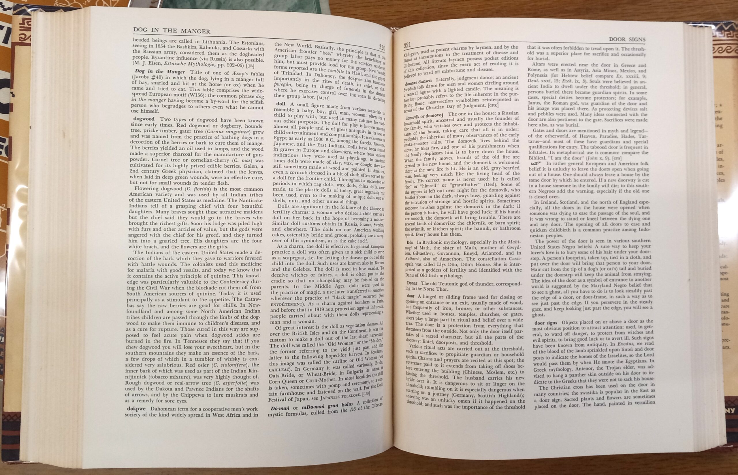 Leach, Maria; Fried, Jerome: Funk & Wagnalls Standard Dictionary of ...